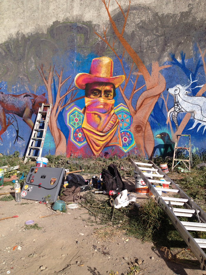 Arte urbano por Guache de Colombia - Frogx Three