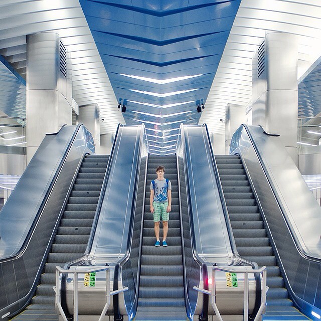 Fotografías de simetría en edificios por Sasha Levi... - Frogx Three