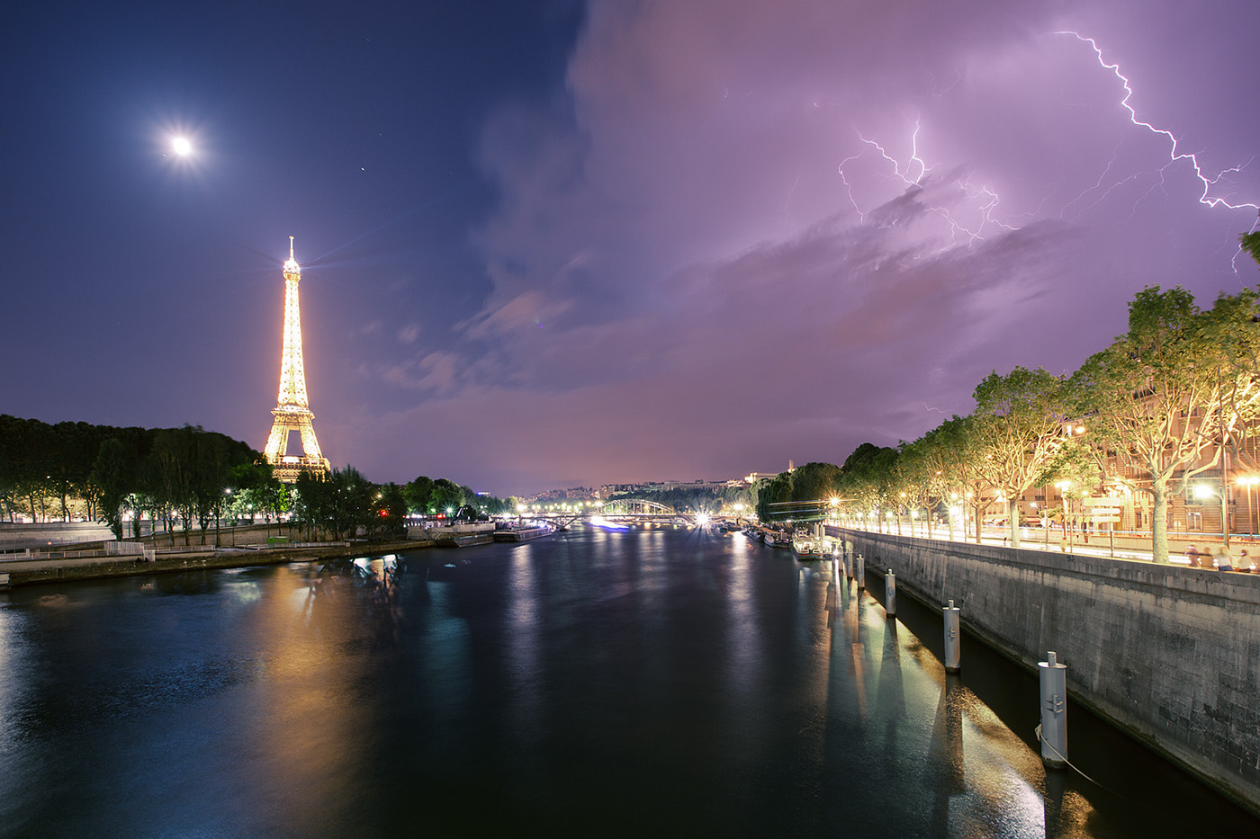 Fotógrafo capta increíbles tomas de una tormenta el... - Frogx Three