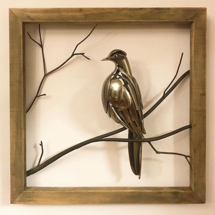 Artista crea esculturas metálicas con cubiertos dobl... - Frogx Three